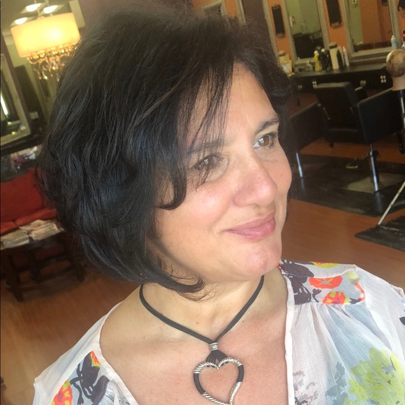 Maria's Closet (@maria_scaffidi) | Poshmark